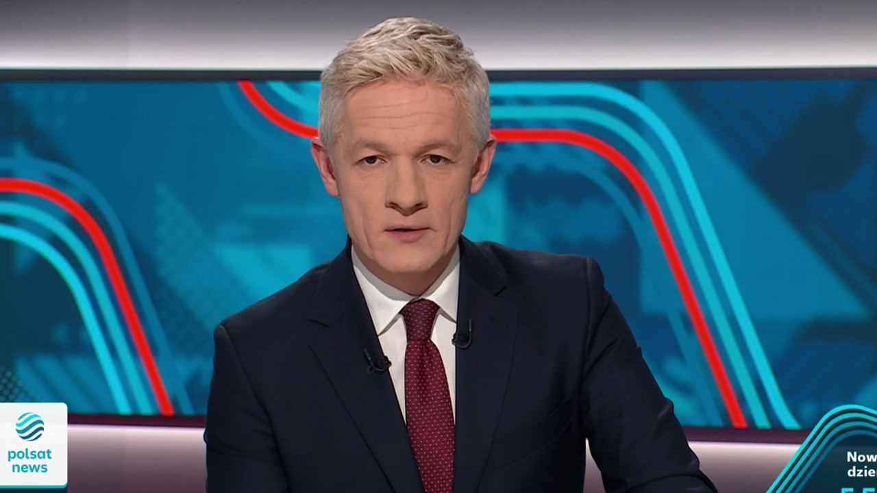 Wojciech Dąbrowski prowadzącym "Nowy tydzień" w Polsat News - tvpolsat.info